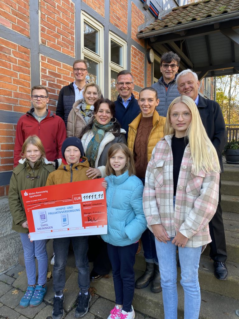 Eine Riesenhilfe für Bedürftige – Henfling-Gymnasium Meiningen