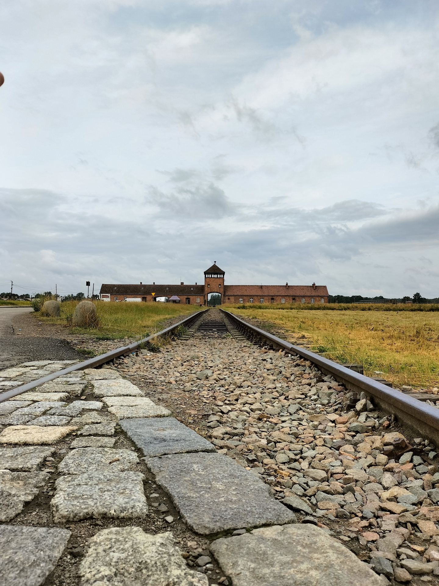 Bericht von der Projektfahrt nach Auschwitz und Birkenau - Henfling ...